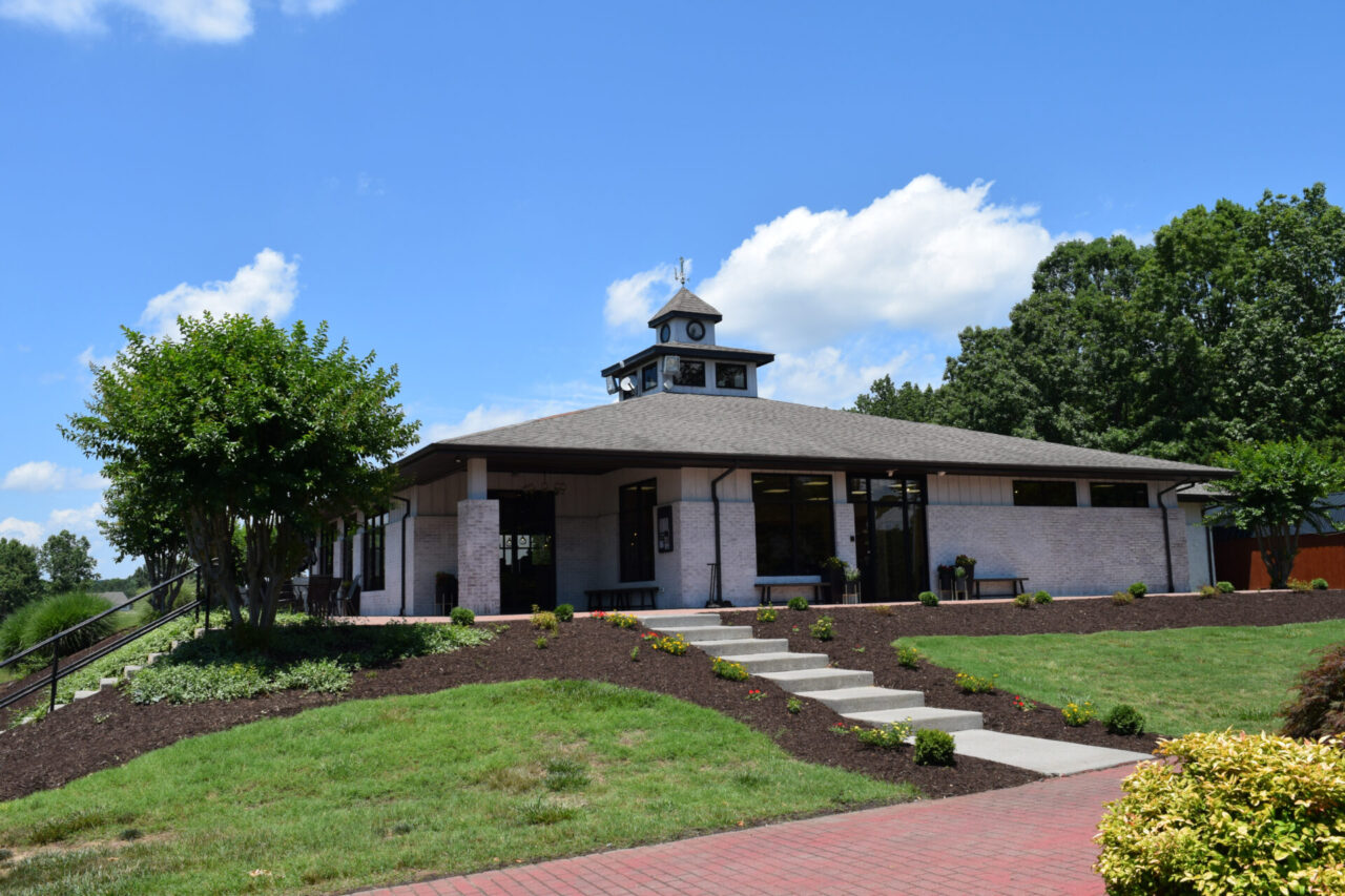 Clubhouse - Mariners Landing Golf Club